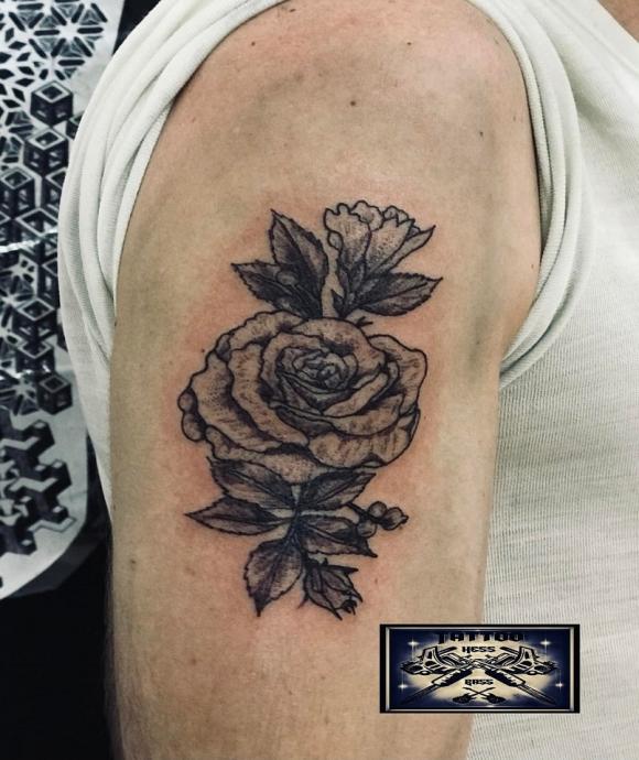 Hess Bass Tattoo e Piercing - Braga